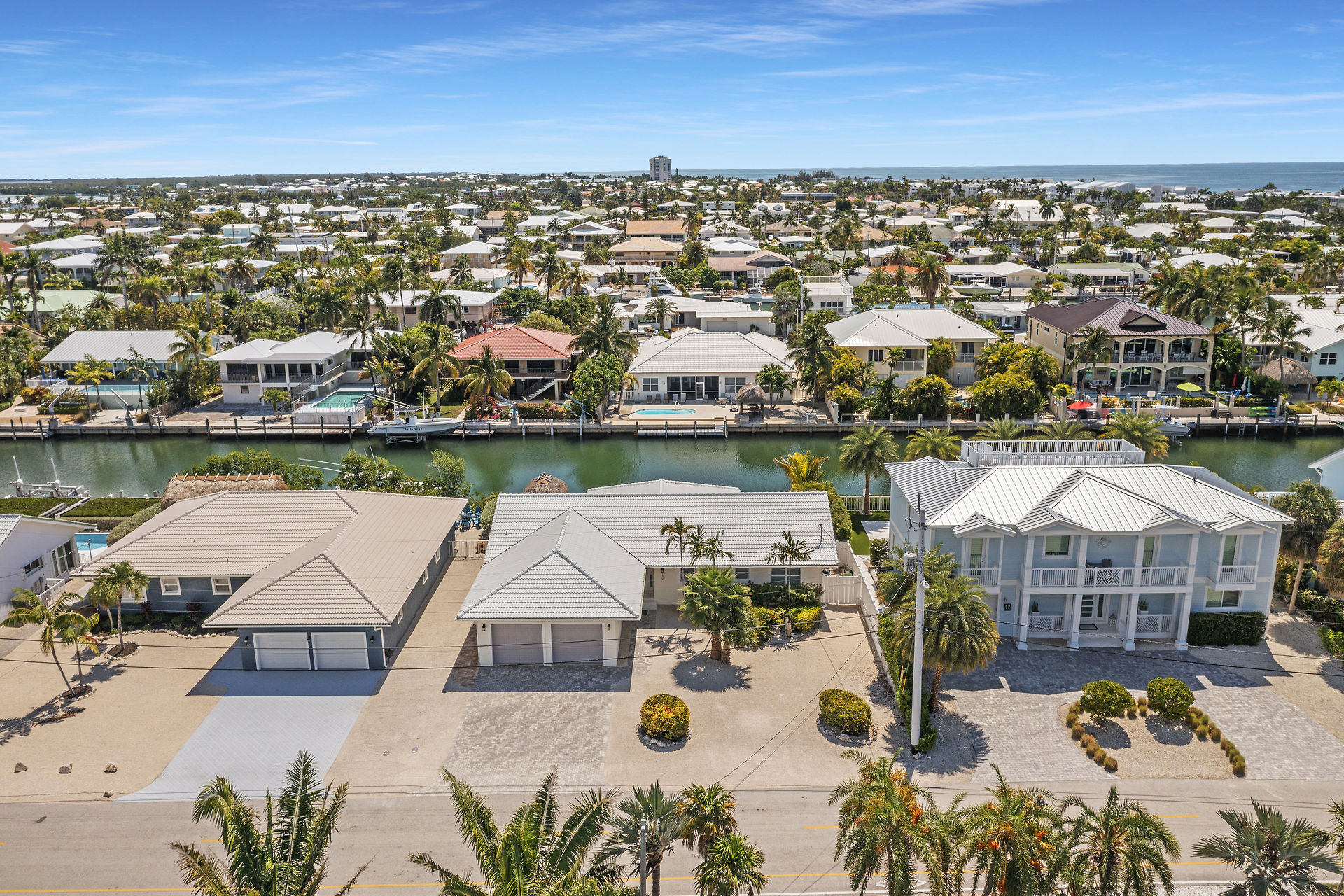 Virtual tour of 130 13th St, Key Colony Beach, Florida, 33051