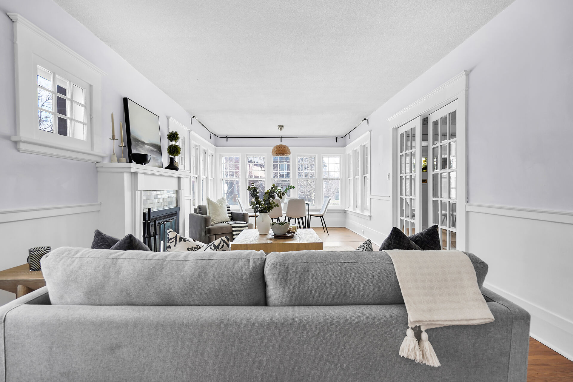 Virtual tour of 263 Ridout St S, London, Ontario, N6C 3Y7