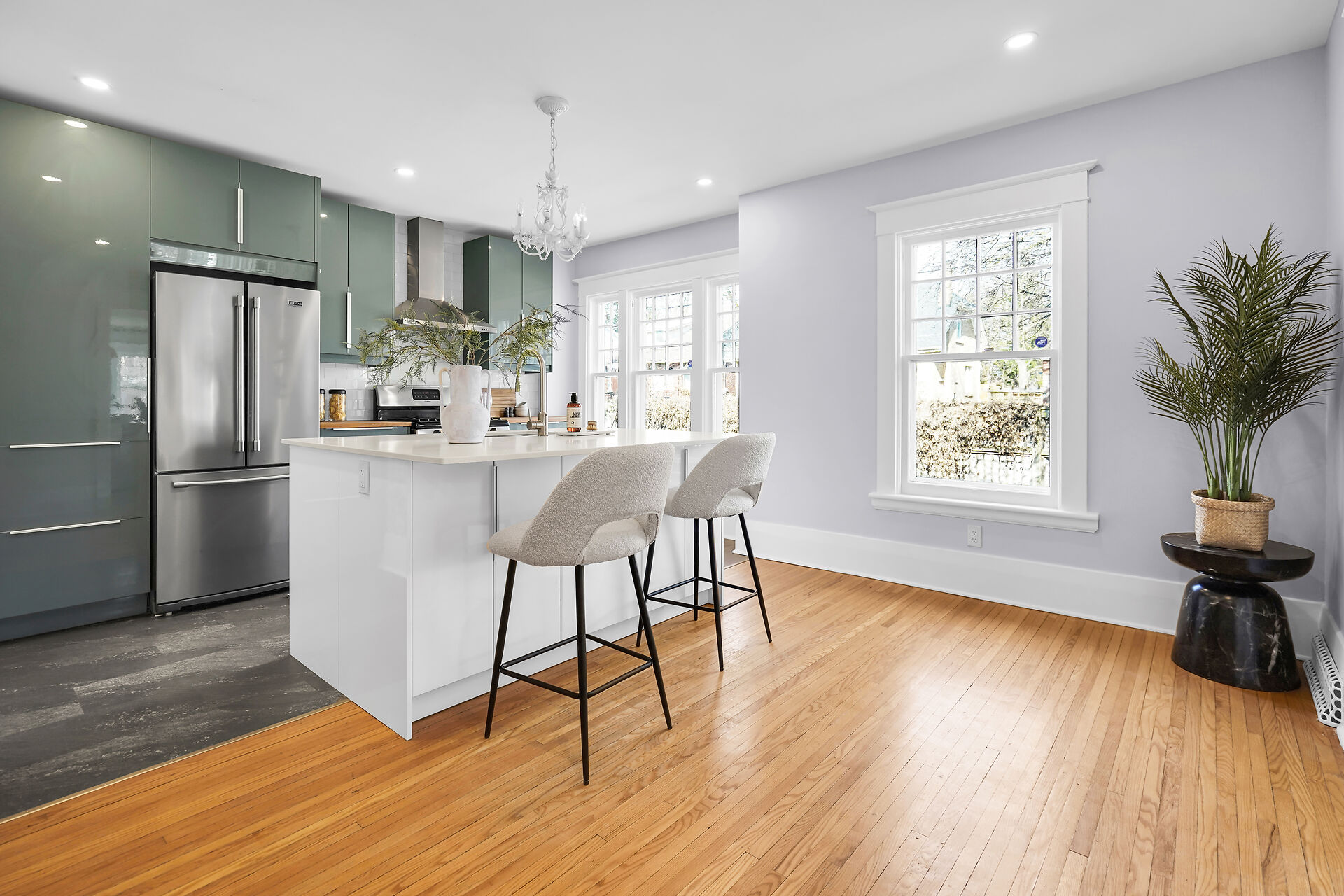 Virtual tour of 263 Ridout St S, London, Ontario, N6C 3Y7