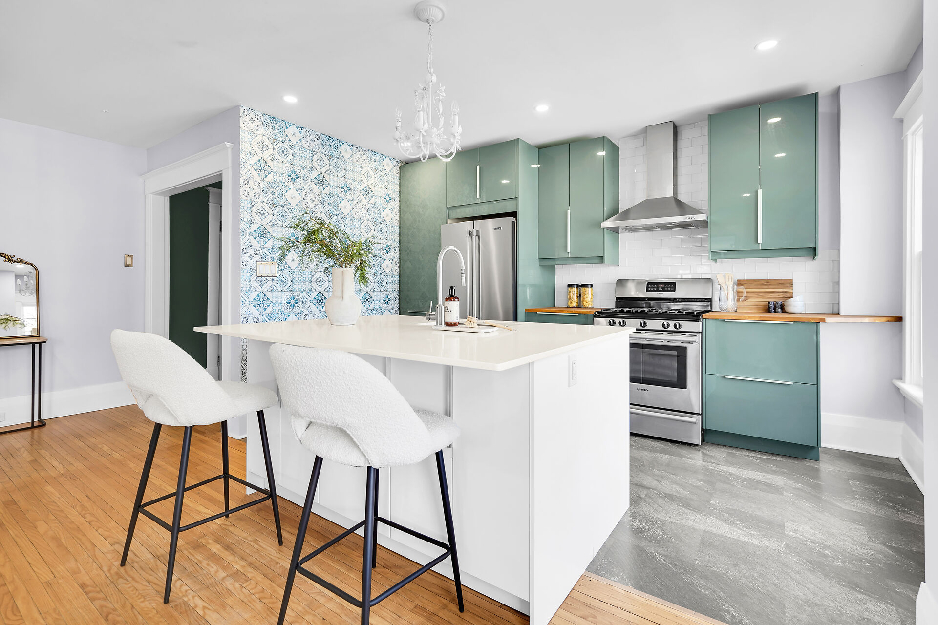 Virtual tour of 263 Ridout St S, London, Ontario, N6C 3Y7