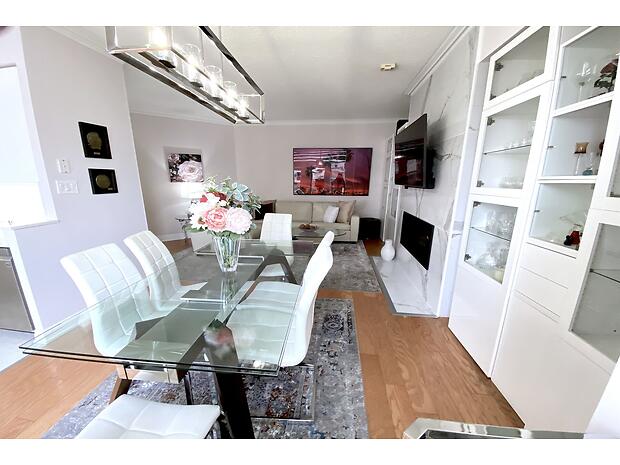 Virtual tour of 35 Kingsbridge Garden Circle #2701, Mississauga ...