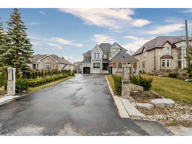 Virtual tour of 8826 Creditview Rd., Brampton, Ontario, L6Y 0G4