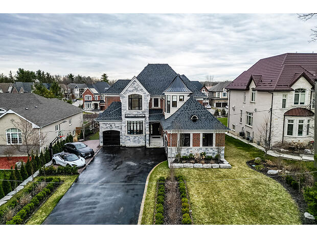 Virtual tour of 8826 Creditview Rd., Brampton, Ontario, L6Y 0G4